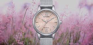 EM0899-81X סיטיזן שעון לנשים | דגם בלוח פרחים ורוד | מנגנון אקו רצועת ...